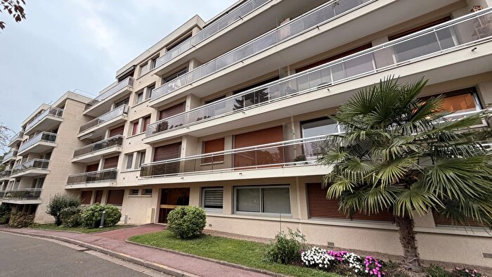 Appartement 4 pièces à Saint-Germain-en-Laye, Hennemont, à vendre