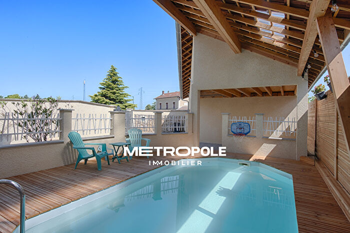 Maison à vendre - Vaulx-Milieu - 6 pièces - 5 chambres