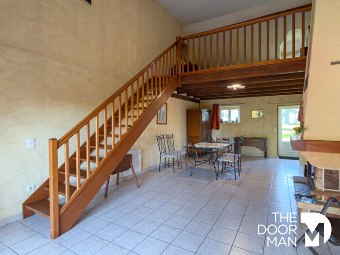 Maison à vendre - Corquoy - 5 pièces - 3 chambres