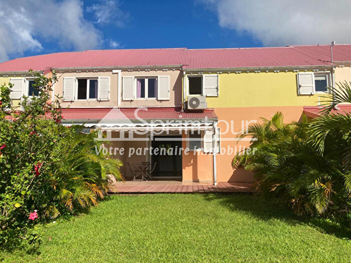 Appartement à vendre - Gourbeyre - 4 pièces - 3 chambres