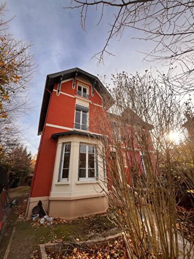 Maison à louer - Montchat, Lyon ème arrondissement - 7 pièces - 5 chambres