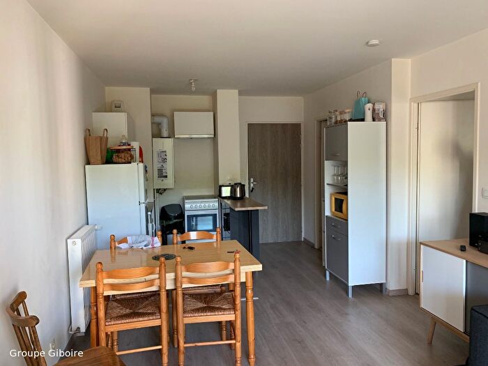 Appartement à louer - Cesson-Sévigné, Centre-ville, La Hublais, Beausoleil - 2 pièces - 1 chambre