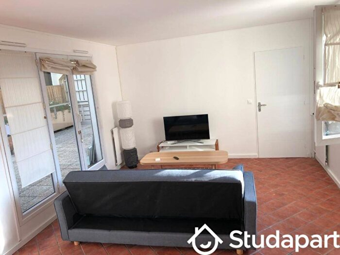 Appartement à louer - Reste des Chenes-Le Ponceau, Cergy - 1 pièce - 1 chambre