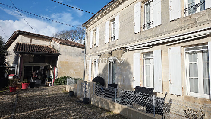 Maison à vendre - La Rivière - 6 pièces - 4 chambres