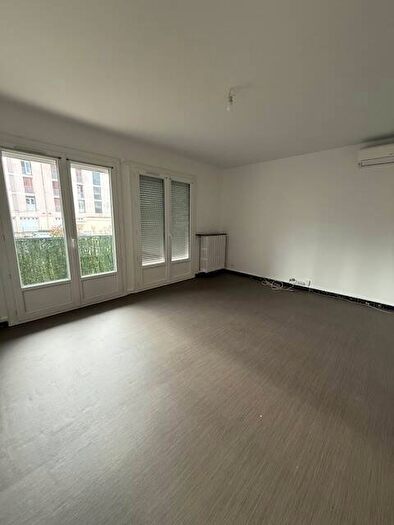 Appartement à louer - Beaulieu, Périgueux - 4 pièces - 3 chambres