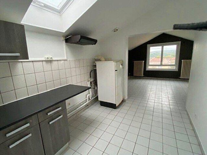 Appartement à louer - Commercy - 4 pièces - 1 chambre