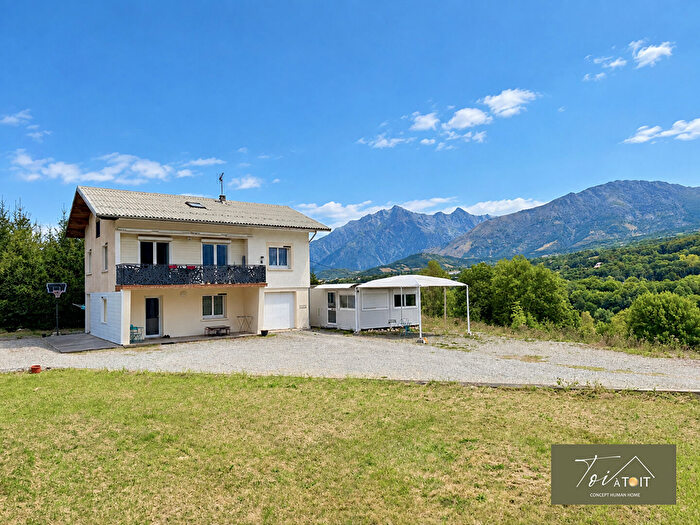 Maison 5 pièces à La Fare-en-Champsaur, à vendre