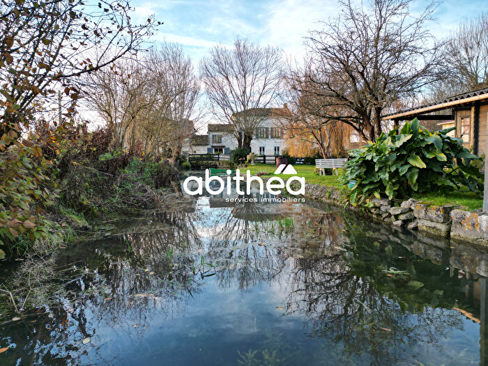 Maison à vendre - Clam - 8 pièces - 6 chambres