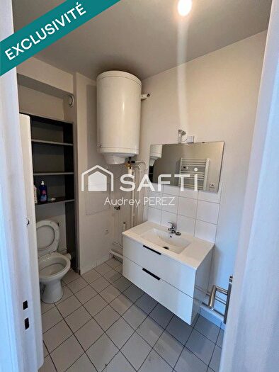 Appartement à vendre - Pontault-Combault, Centre commercial - 1 pièce