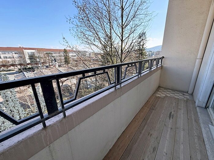 Appartement à vendre - Annemasse, Centre-ville - 3 pièces - 2 chambres