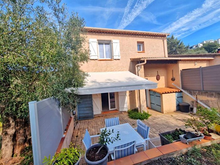 Maison à vendre - Pégomas - 4 pièces - 3 chambres