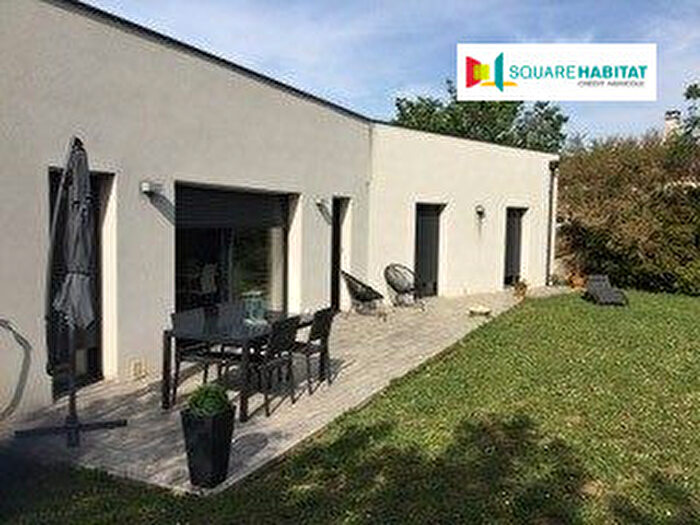 Maison à louer - LIsle-Jourdain - 4 pièces - 3 chambres