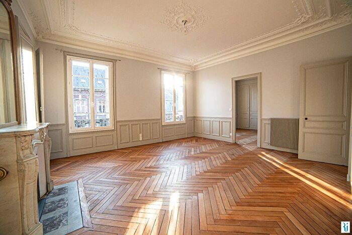 Appartement à louer - Saint Marc-Croix de Pierre-Saint Nicaise, Rouen - 5 pièces - 3 chambres