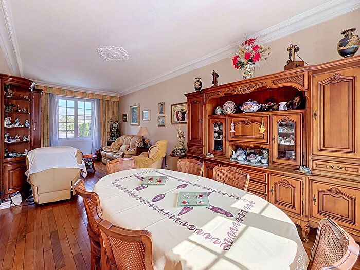 Maison 5 pièces à vendre à Laval, Pavement