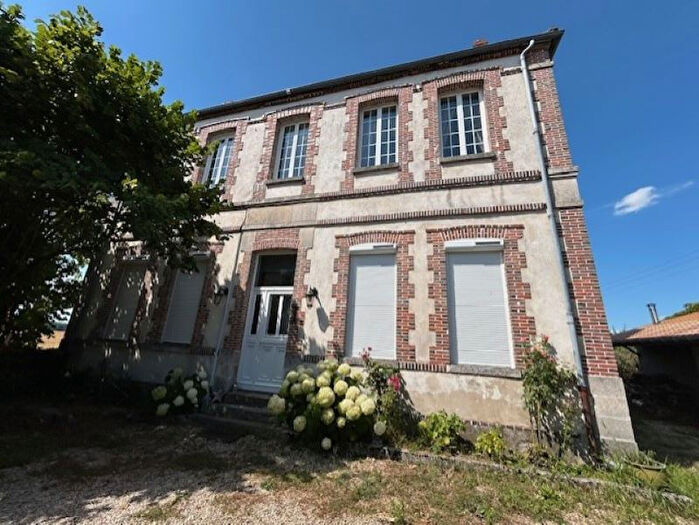 Maison à vendre - Le Gault-Soigny - 8 pièces - 5 chambres