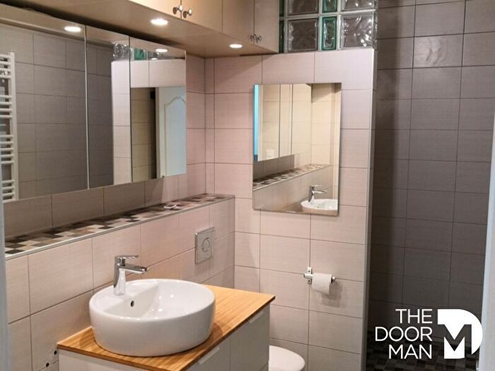 Appartement à vendre - Chartres, Centre-ville - 2 pièces - 1 chambre