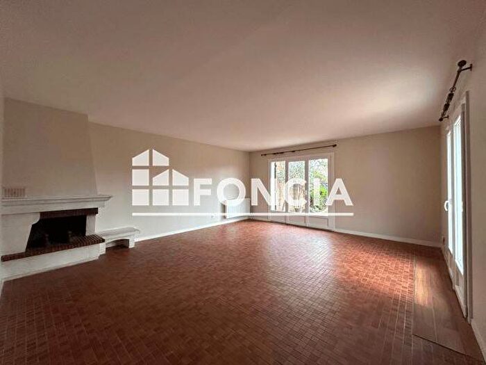 Maison à louer - Cd-Loiret, Saint-Pryvé-Saint-Mesmin - 5 pièces - 3 chambres