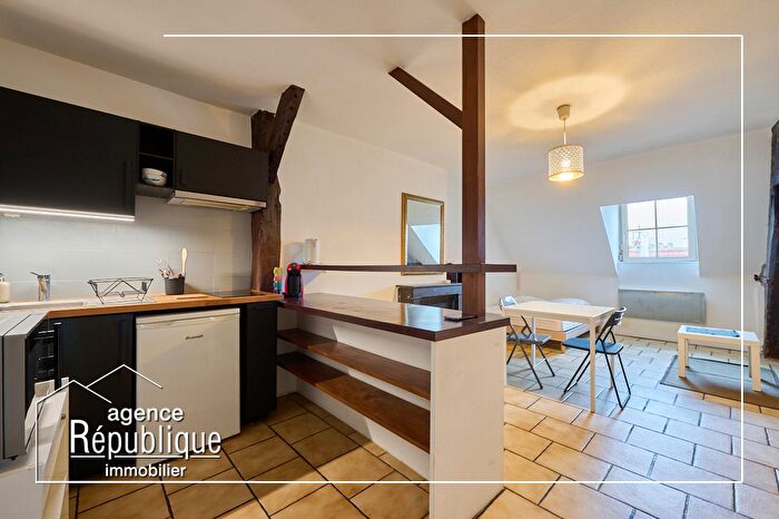 Appartement à louer - Dijon, Centre-ville - 1 pièce