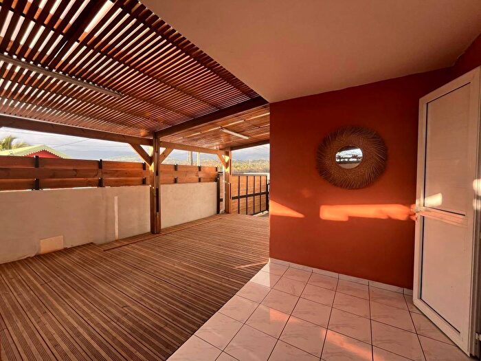 Maison à louer - Saint-Pierre - 3 pièces - 2 chambres