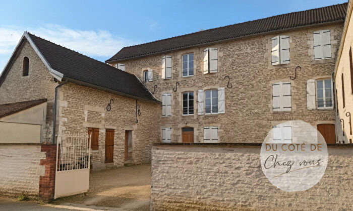 Appartement 14 pièces à Mussy-sur-Seine, à vendre