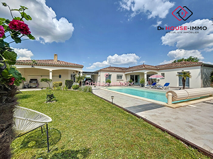 Maison 4 pièces à Saint-Léon-sur-lIsle, à vendre