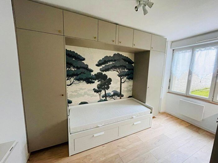 Appartement à louer - Montgacher-Cordeliers, Montluçon - 1 pièce