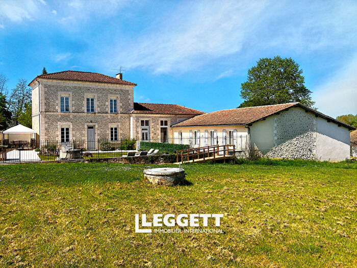 Maison à vendre - Lauzun - 9 pièces - 6 chambres