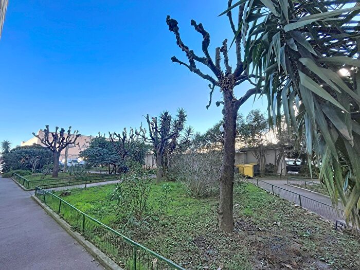 Appartement à vendre - Marseille e , Saint-Tronc - 3 pièces - 1 chambre