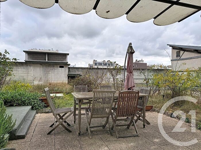 Appartement à vendre - Paris e , Barbès, Château Rouge - 4 pièces - 3 chambres