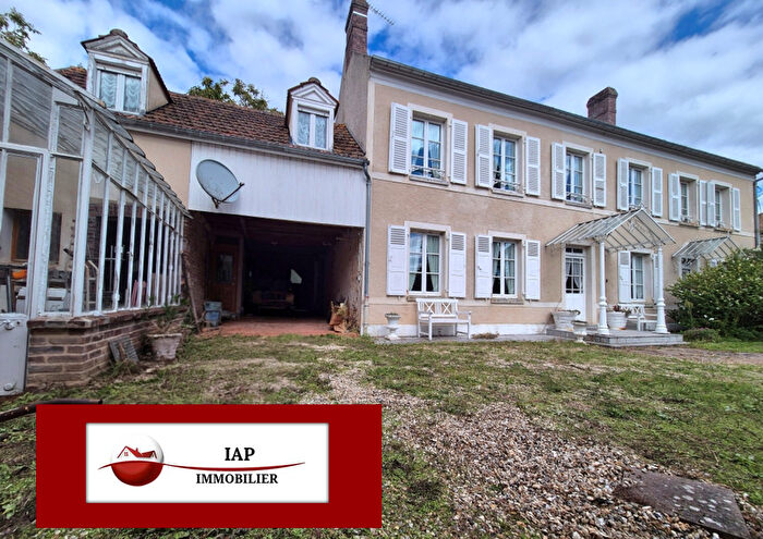 Maison 10 pièces à vendre à Orgerus