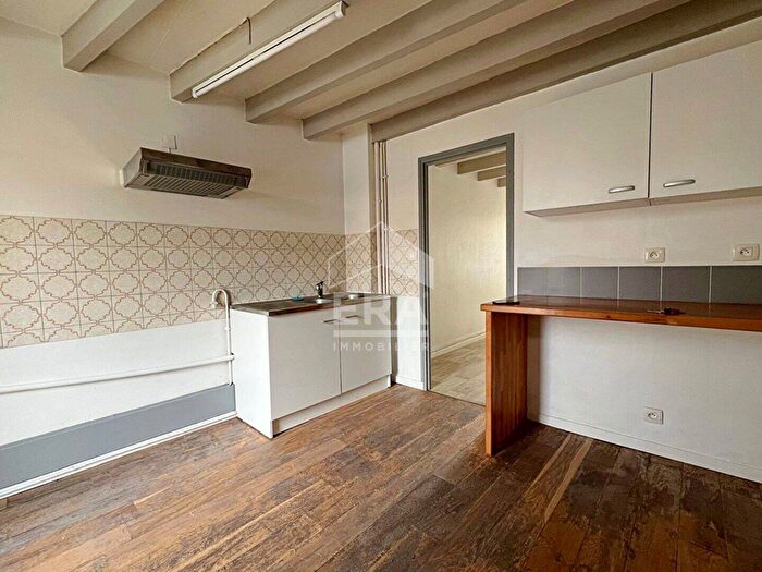 Centre Ville, La Couronne - Maison 3 pièces à louer