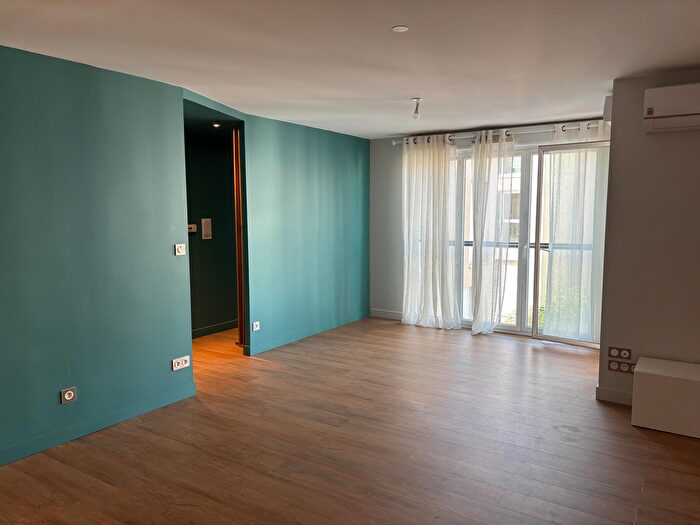 Appartement à louer - Tassin-la-Demi-Lune, LHorloge - 3 pièces - 2 chambres