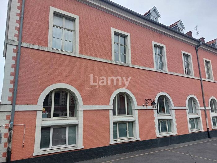 Appartement à louer - Centre-Neuf Bourg-Quesnoy-Delsaux-Musée-Cannoniers-Gare, Valenciennes - 1 pièce