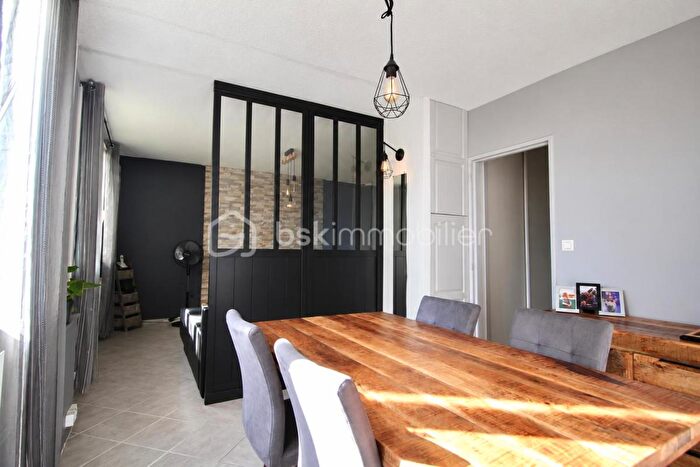 Appartement 3 pièces à vendre - Nîmes, collines
