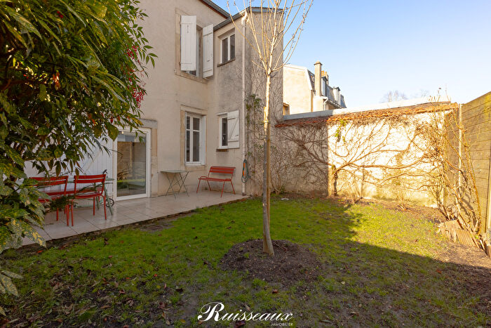 Maison à vendre - Dijon, Colombière, Parc Chevreul - 8 pièces - 6 chambres