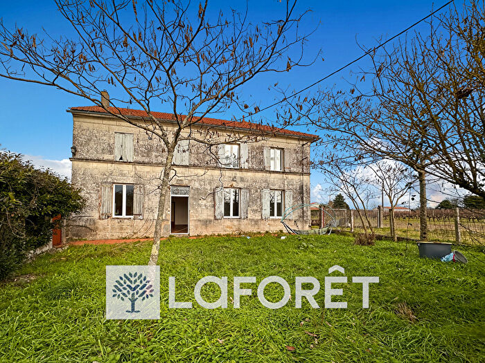 Maison à vendre - Virollet - 5 pièces - 4 chambres