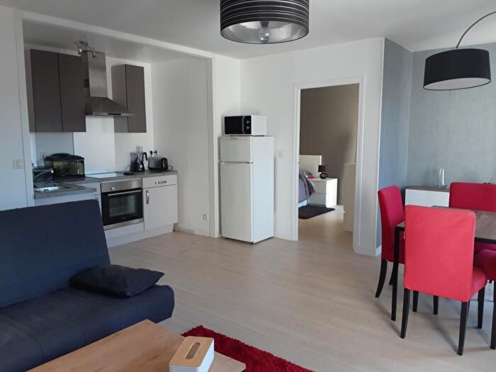 Appartement 2 pièces à Joué-lès-Tours, Centre-ville, à louer