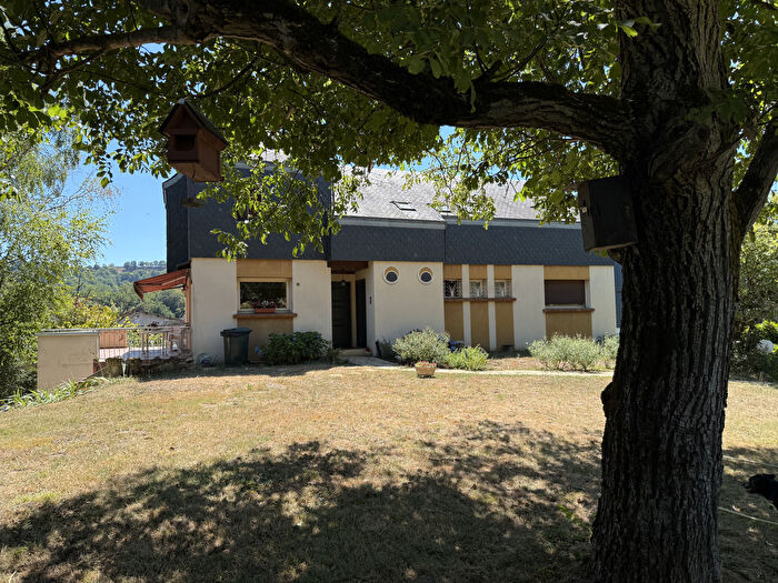 Maison à vendre - Espalion - 8 pièces - 6 chambres