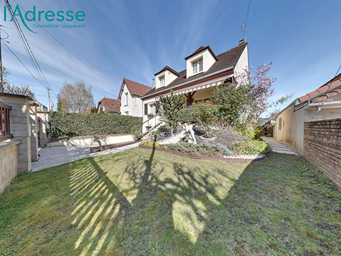 Maison à vendre - Gournay-sur-Marne - 6 pièces - 4 chambres