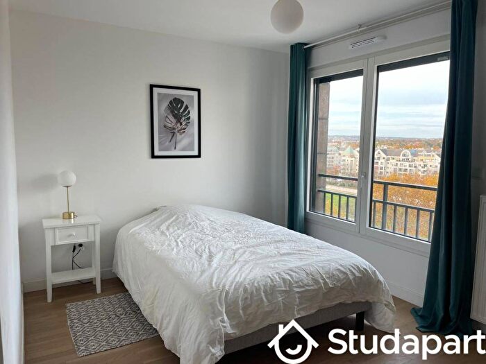 Appartement à louer - Rueil sur Seine-Plaine-Gare, Rueil-Malmaison - 1 pièce - 2 chambres