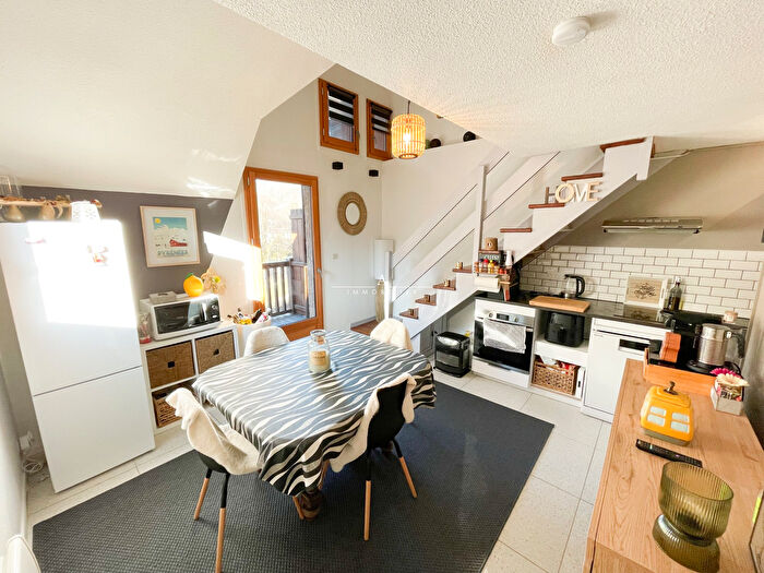 Appartement à vendre - Bagnères-de-Luchon - 5 pièces - 3 chambres