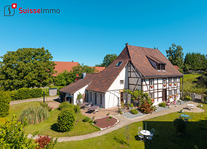 Maison à vendre - Suarce - 12 pièces - 6 chambres