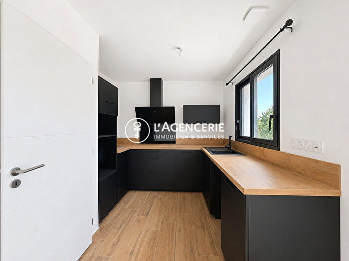 Maison 4 pièces à louer à Puygouzon