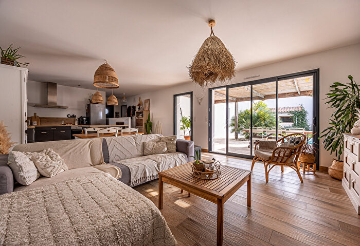 Maison à vendre - Angliers - 4 pièces - 3 chambres