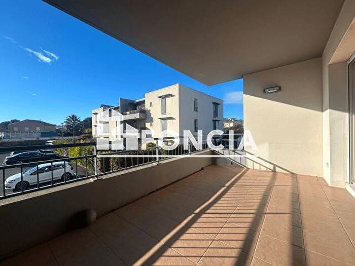 Appartement à louer - Croix de Poumeyrac, Béziers - 3 pièces - 2 chambres