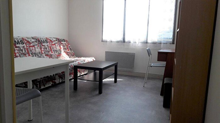 Barbâtre-Saint Remy-Verrerie, Reims - Appartement 1 pièce à louer