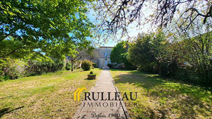 Maison à vendre - Bourg - 9 pièces - 6 chambres