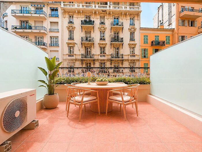 Appartement 3 pièces à vendre - Nice, Carré dor