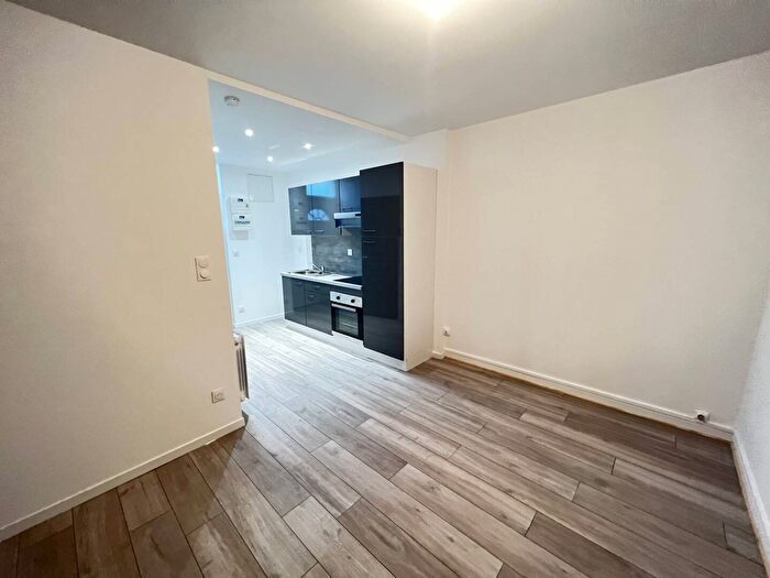 Appartement à louer - Montluçon - 2 pièces - 1 chambre