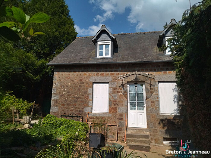 Sainte-Marie-du-Bois : Maison 4 pièces à louer
